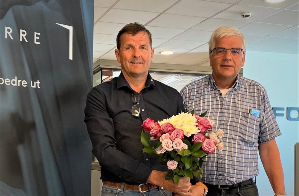 - Utdelt for første gang i 1989, siste frist med forslag til navn på ...