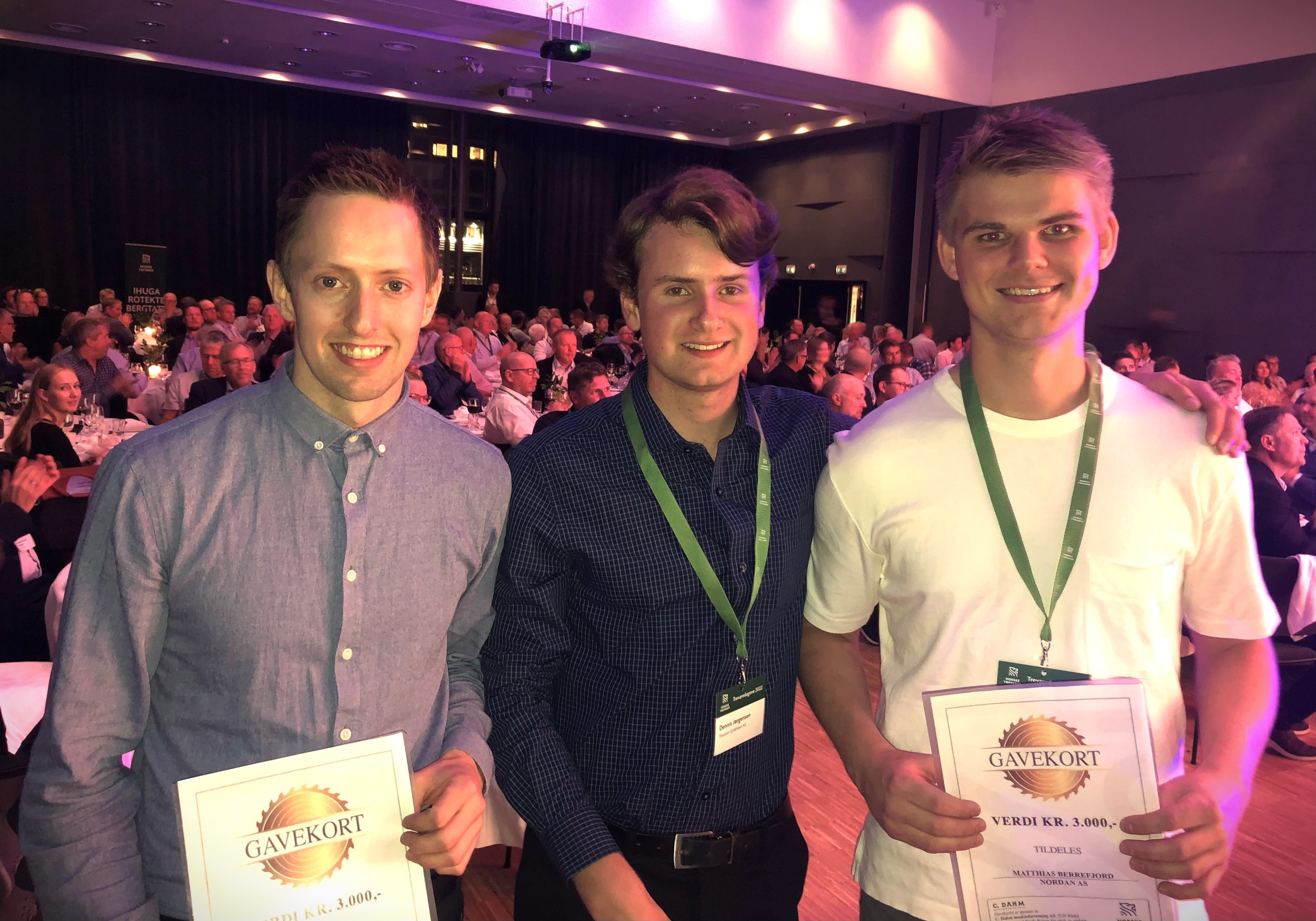 Dennis ble den aller første vinneren av trevarebransjens nye pris som ...